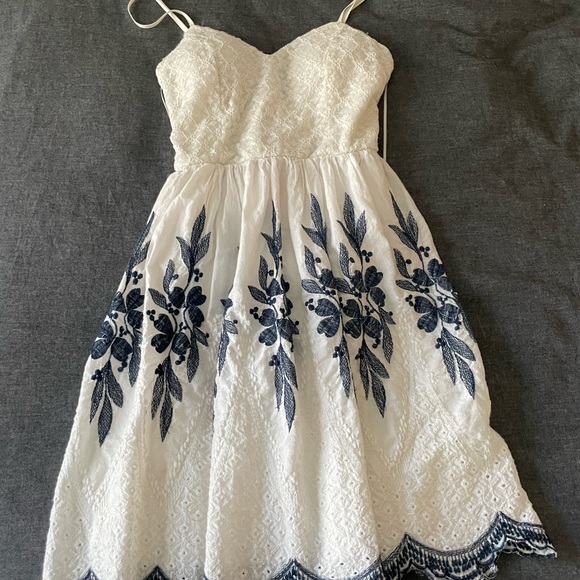Kimcine | Dresses | Jimmie White And Blue Floral Dress | Poshmark